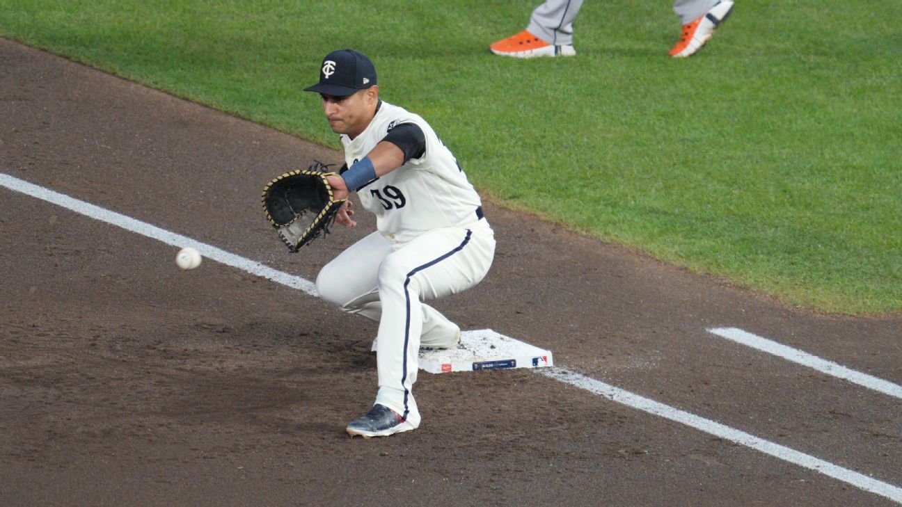 Padres sign veteran infielder Donovan Solano to minors deal - ABC30 Fresno