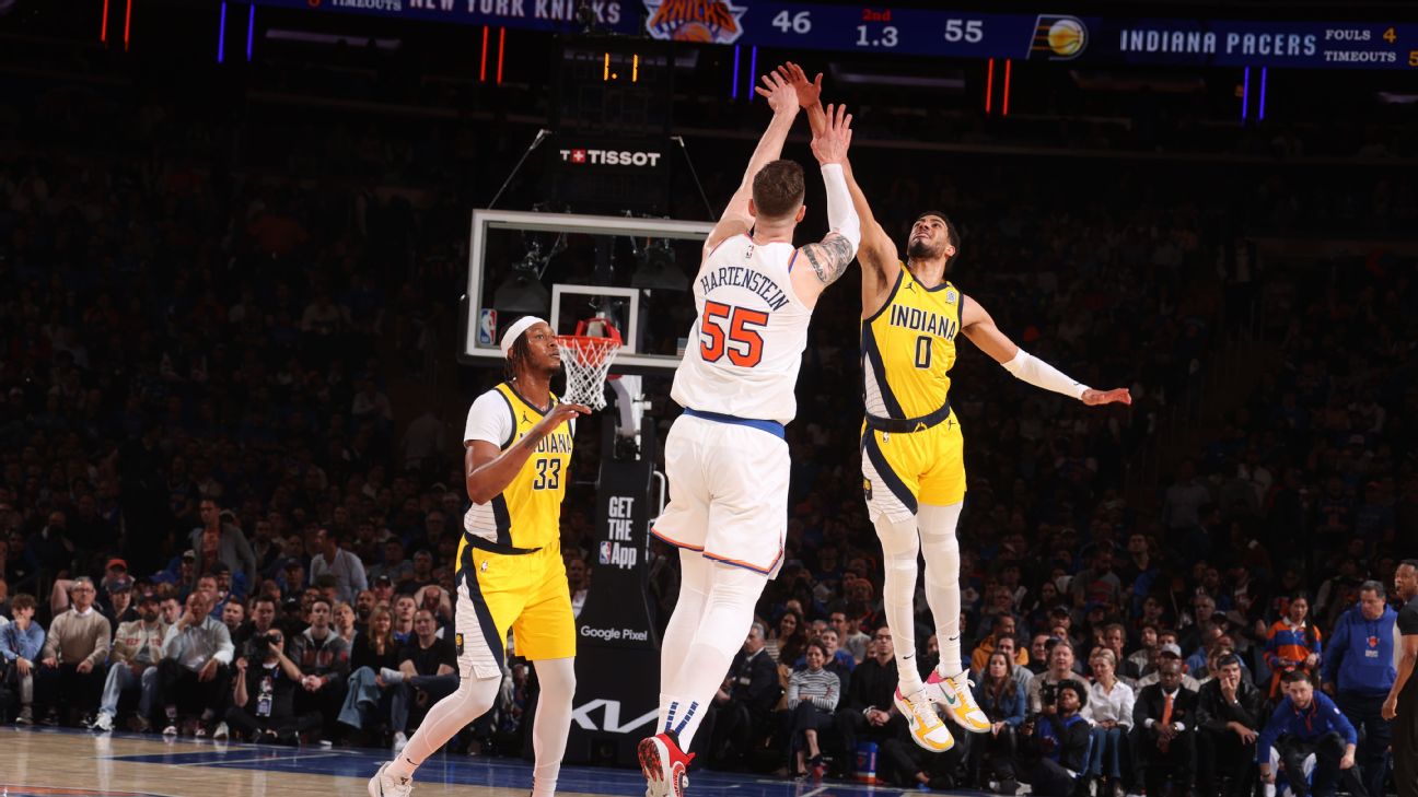 Pacers-Knicks: Isaiah Hartenstein drains half-court shot to end first ...