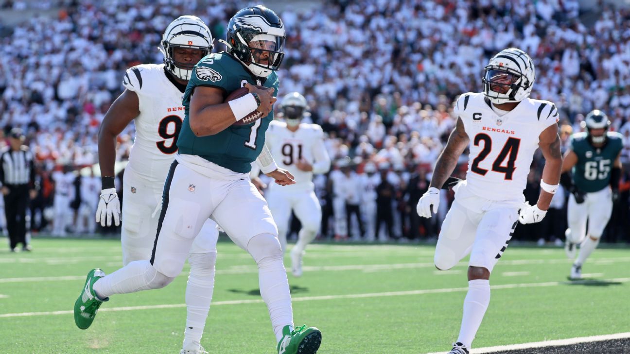 Eagles QB Jalen Hurts has 4 TDs to finally best Joe Burrow - 6abc Philadelphia