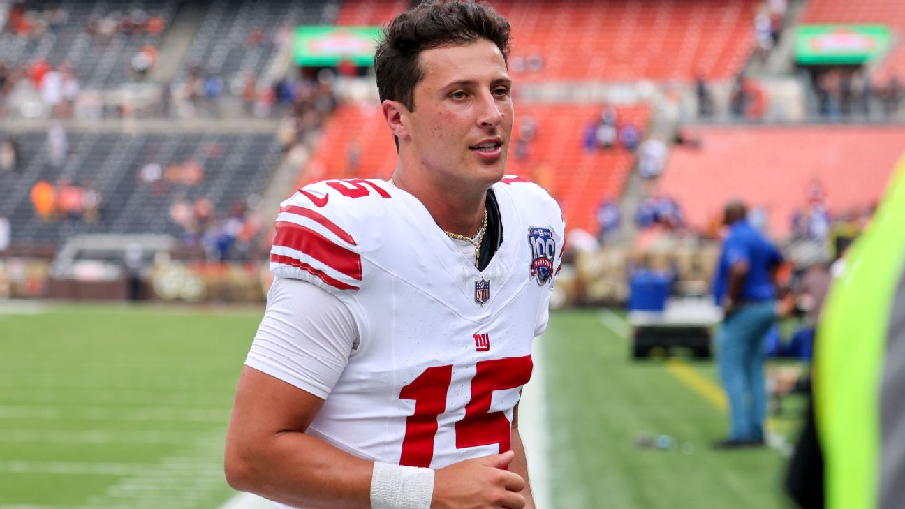 Giants re-sign QB Tommy DeVito on 1-year deal - ABC7 New York