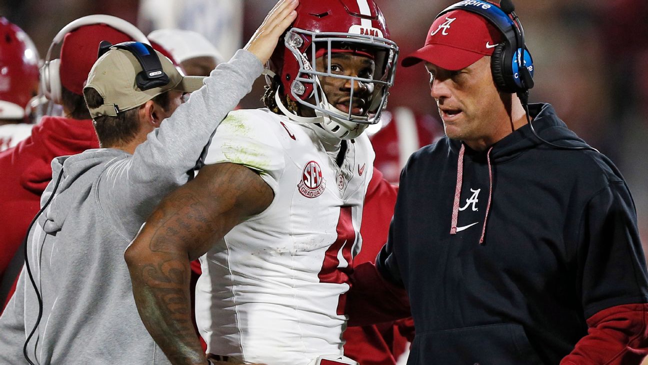 Alabama Crimson Tide land at No. 11 in the CFP's rankings - ABC7 Chicago