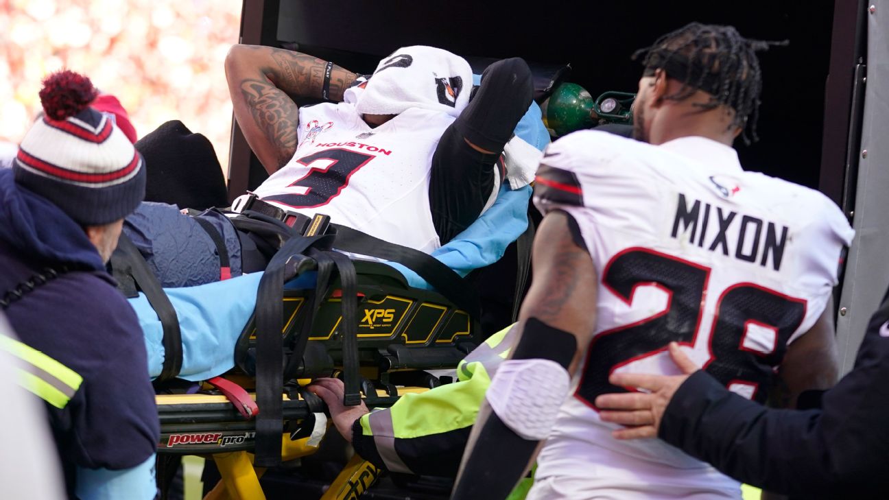 Texans' Tank Dell suffers 'significant' knee injury on TD catch - ABC13 ...