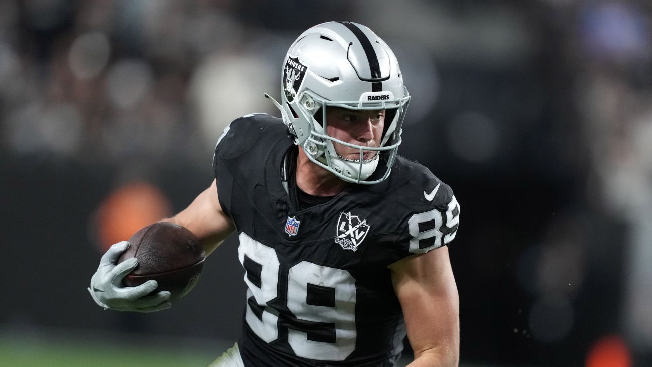 Rookie Brock Bowers key in helping Raiders end 10-game skid - ABC7 San Francisco