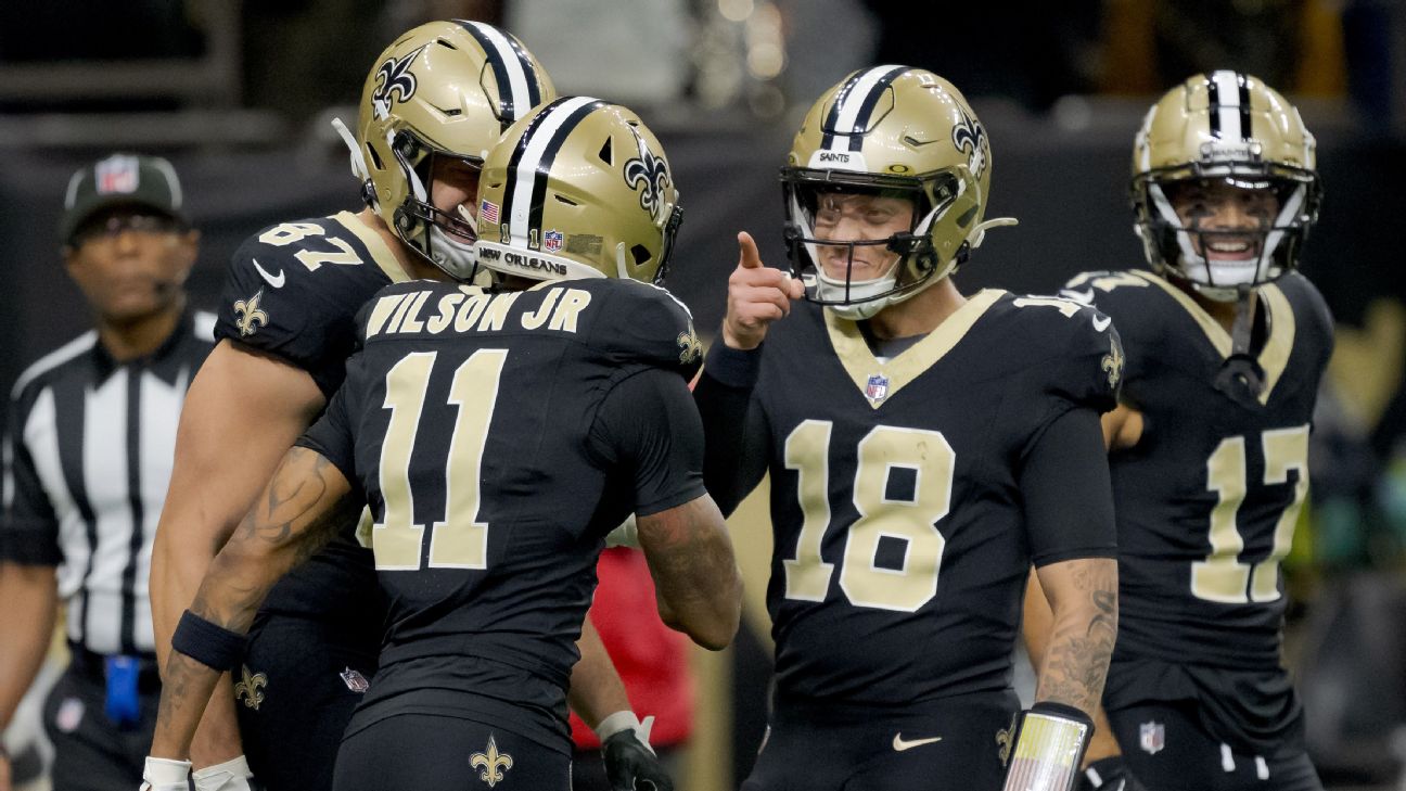 Spencer Rattler finds Foster Moreau on trick play for early TD - ABC7 ...