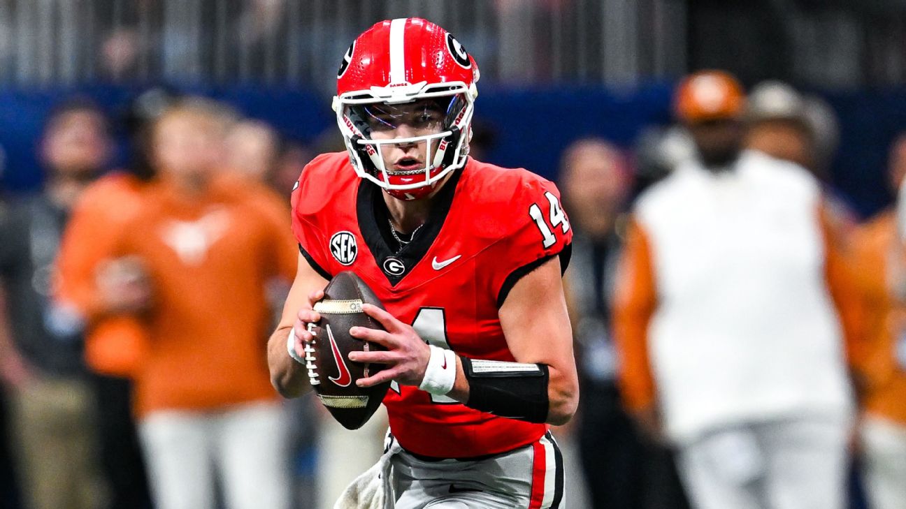 New Georgia QB Gunner Stockton presents challenge for Irish - ABC7 Chicago
