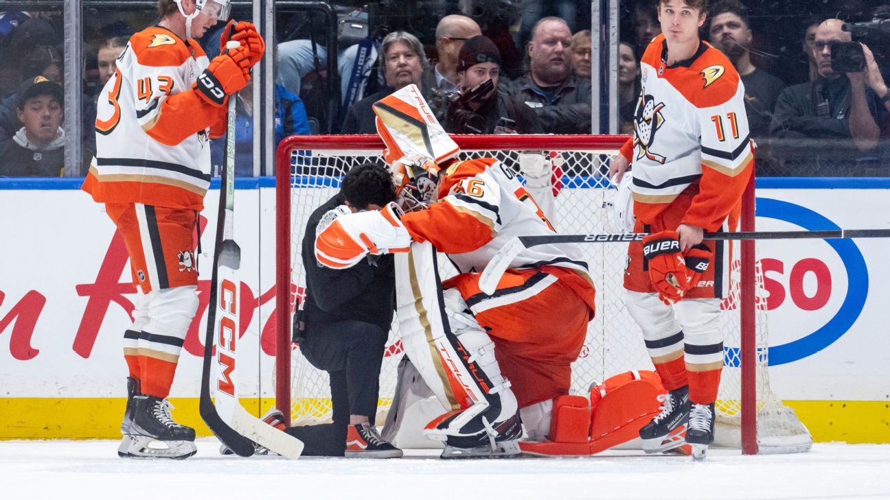 Ducks' John Gibson exits after collision with Canucks' O'Connor - ABC30 ...