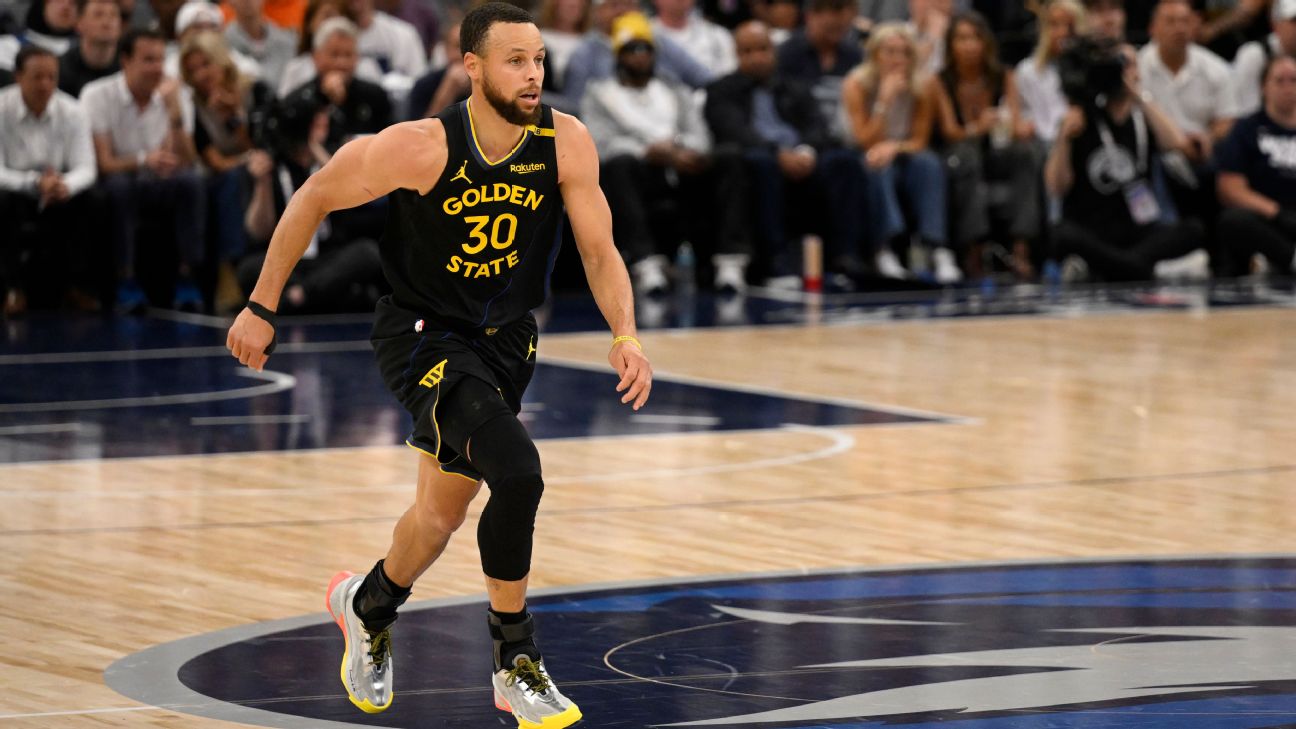 Stephen Curry out at least week with first hamstring strain - ABC30 Fresno