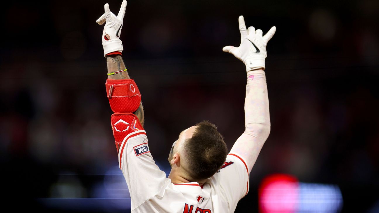 Angels' Zach Neto caps bobblehead night with walk-off hit - ABC7 Los ...
