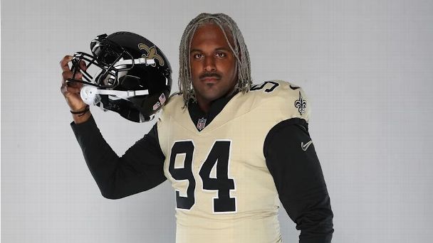 NFL Week 1 uniforms: Saints go gold, Seahawks rock rare look - ABC7 Chicago