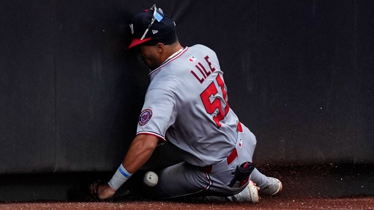 Washington Nationals OF Daylen Lile exits with knee injury - ABC7 New York