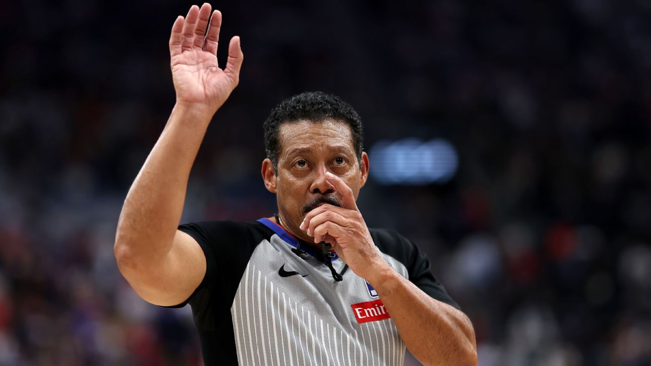 NBA ref Bill Kennedy exits 76ers-Magic with apparent leg injury - 6abc ...